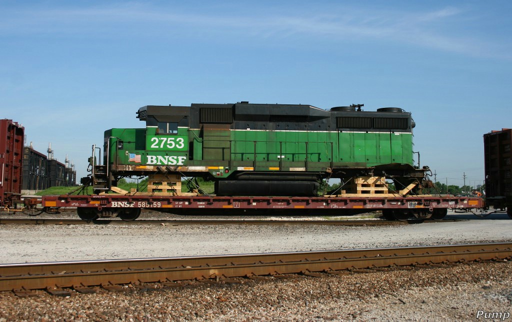 Wrecked BNSF 2753 on a Flat Car